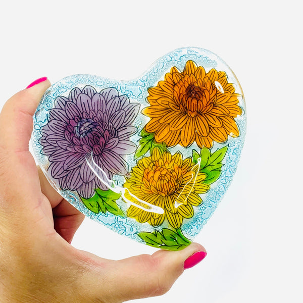Fair Trade Heart Plate 2 - Chrysanthemum - Luke Adams Glass Blowing Studio